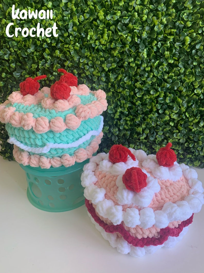 Crochet Forever Cake, Heart Cake Plushie, Crochet Birthday Cake ...