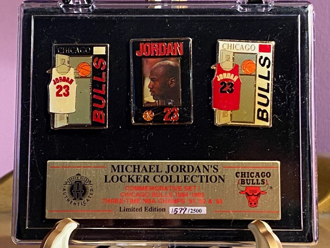 MICHAEL JORDAN Upper Deck 3 Pin Commemorative Locker Set . '91'93 NBA ...