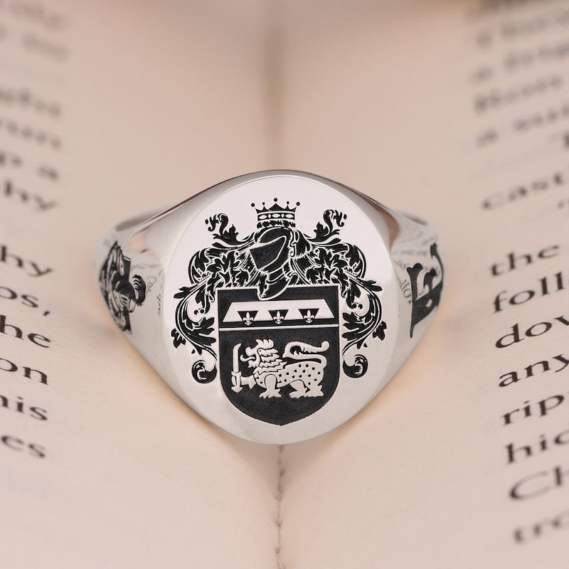 Family Crest Ring - Etsy