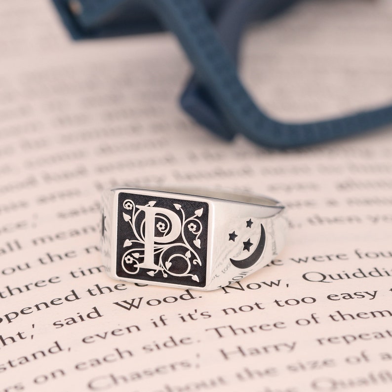 Custom Engraved Signet Ring, Unique Heraldic Jewelry, Unisex Family ...