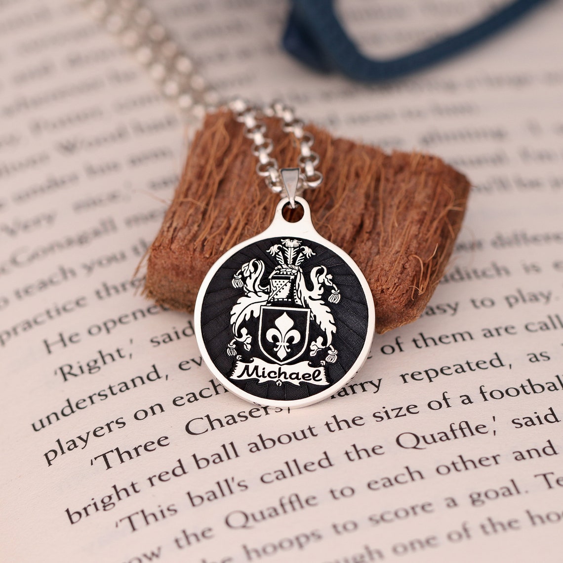 Custom Family Crest Personalized Engraved Signet Necklace - Etsy