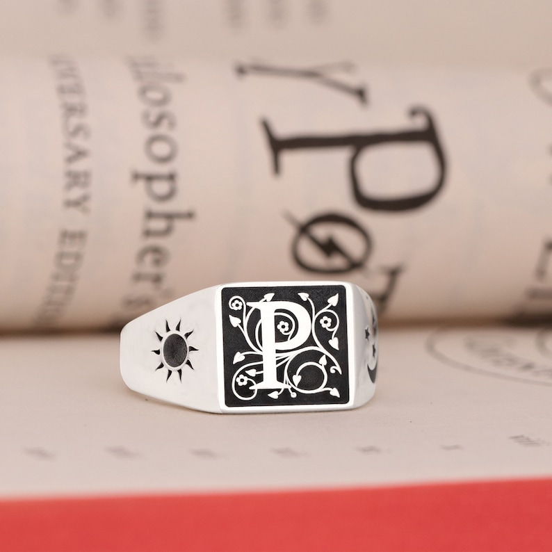 Custom Engraved Signet Ring, Unique Heraldic Jewelry, Unisex Family ...