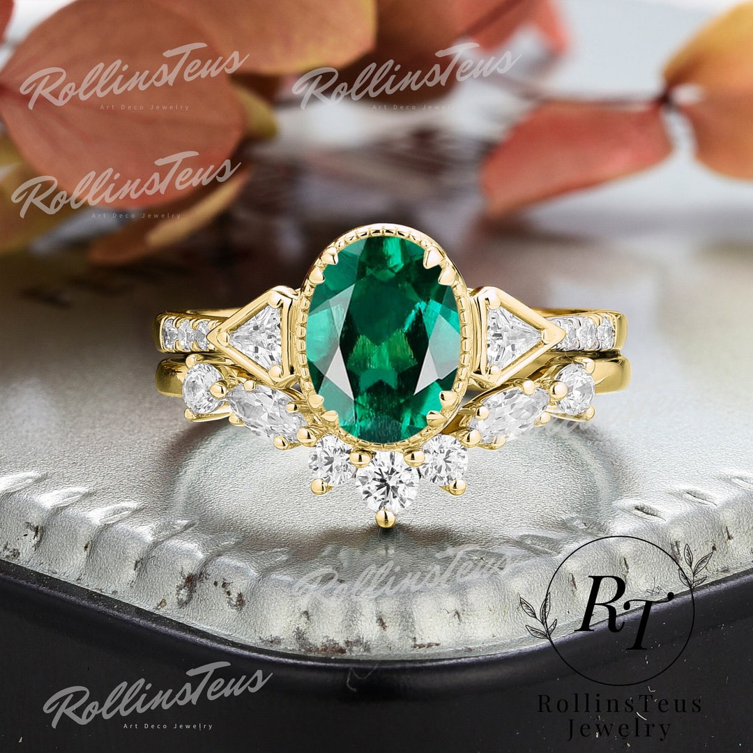 Oval Shape Green Emerald Bridal Sets Moissanite Cluster Wedding Band ...