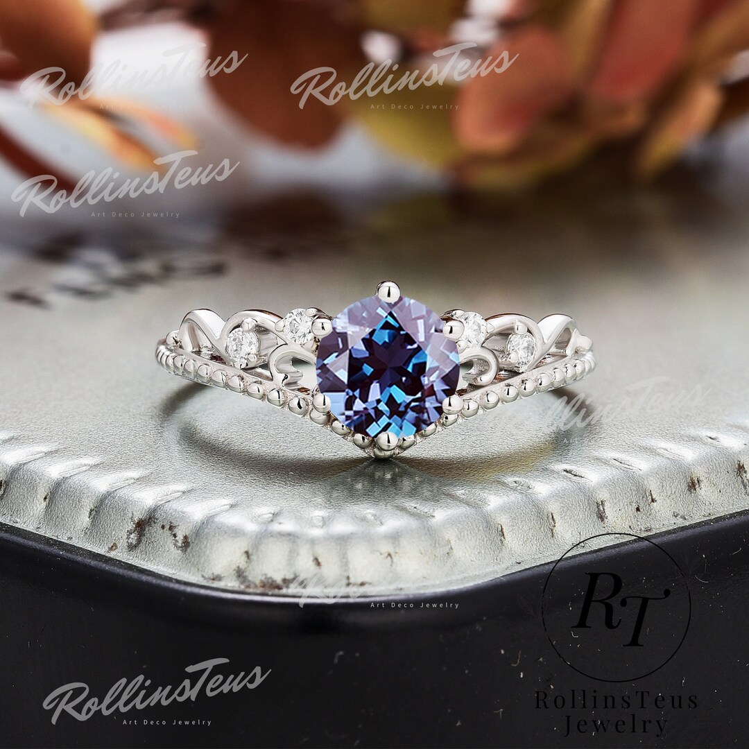 Round Cut Alexandrite Engagement Ring Change Color Stone Gemstone Ring ...