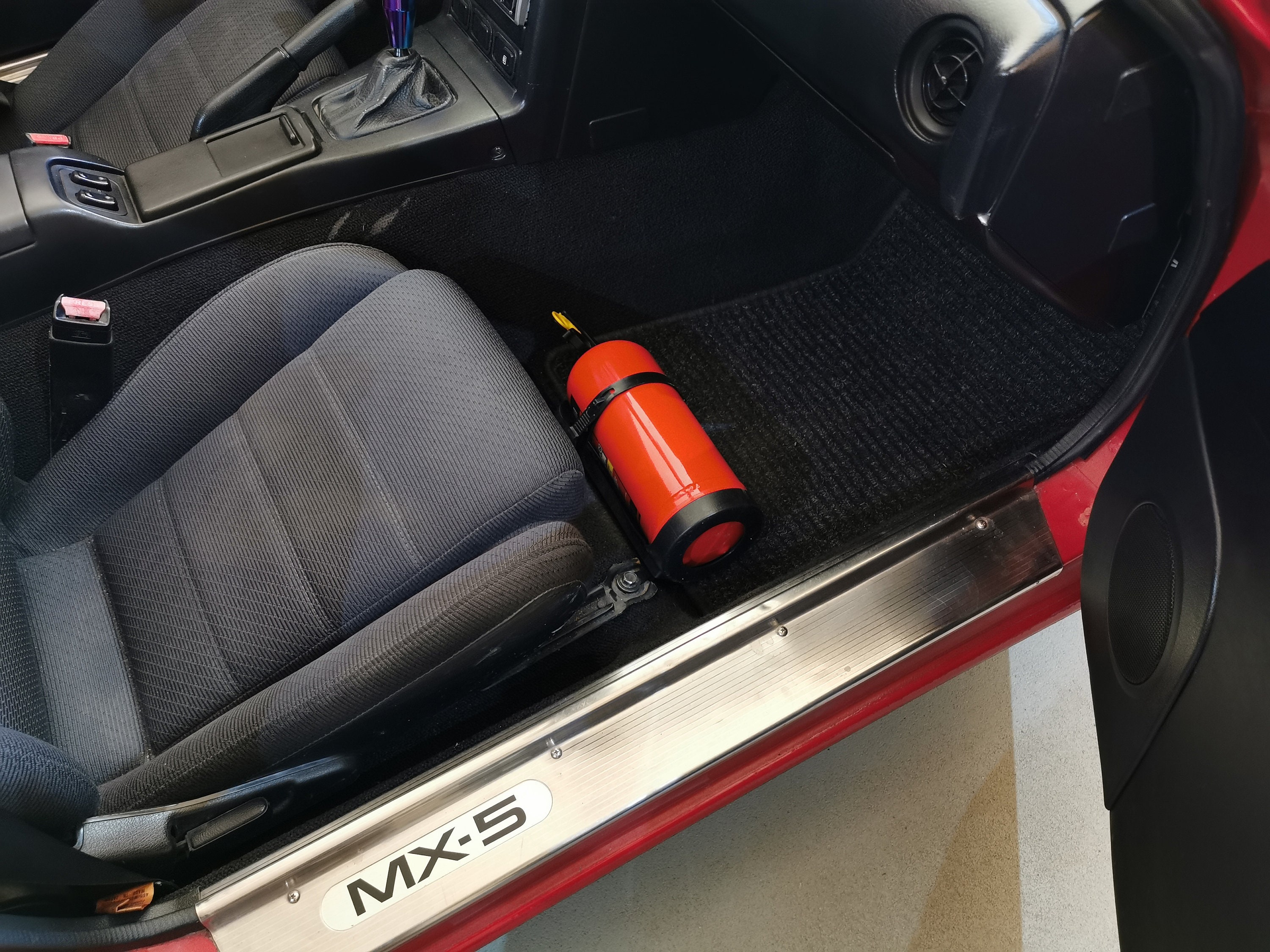 Miata Fire Extinguisher Mount Offer | www.pinnaxis.com