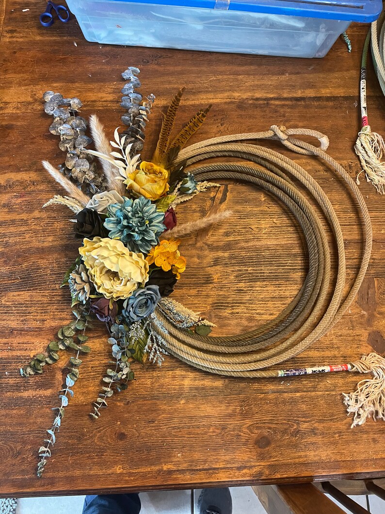 Western Lariat, Wreath,flower Wreath,floral Wreath,cowboy Rope Wreath ...