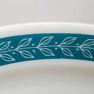 Vintage Pyrex Bluegrass Laurel Leaf Teal Oval Serving Plate/platter - Etsy