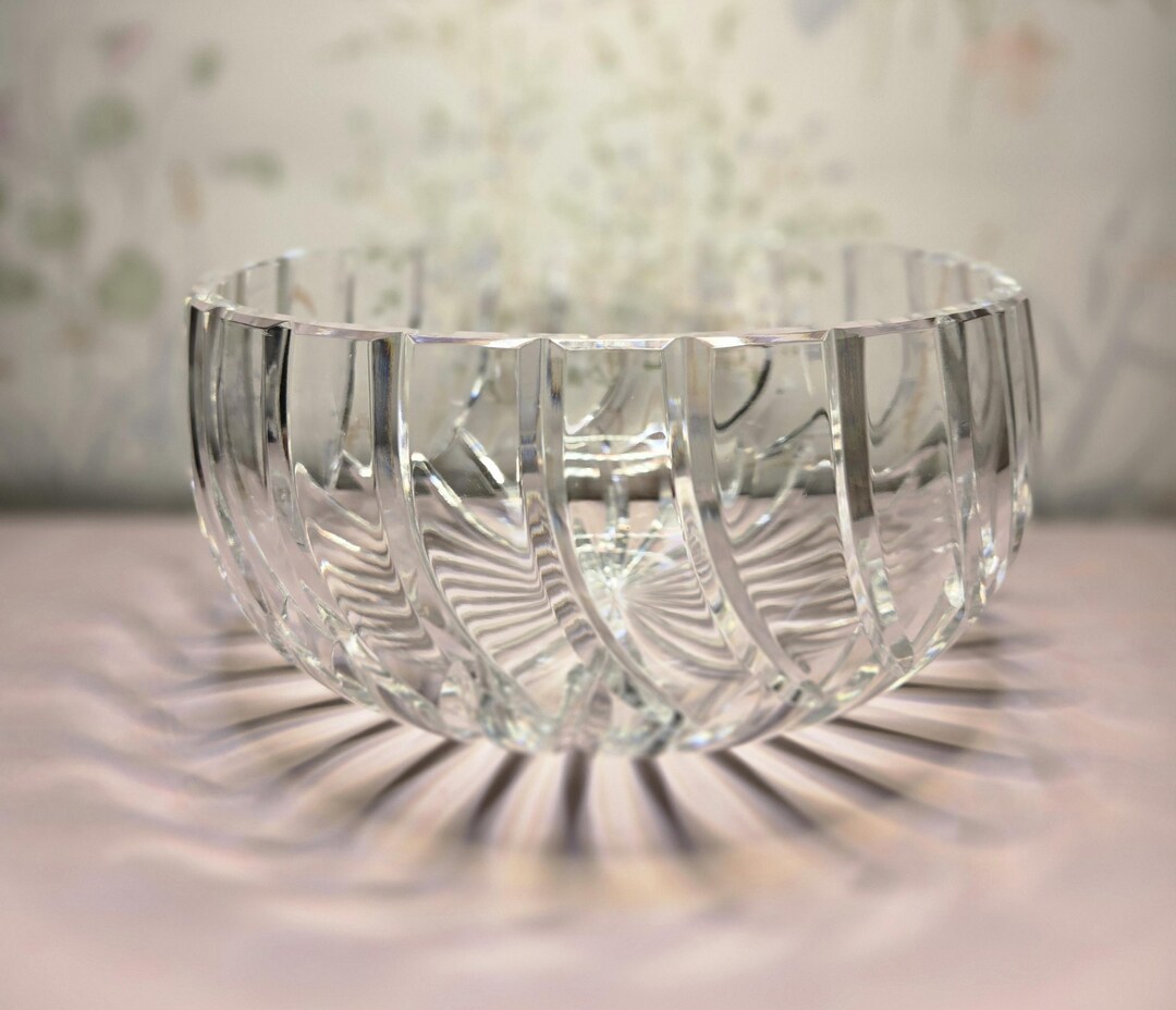 Large Ribbed Crystal Glass Bowl – 8” Modern Cut Glass Centerpiece ...