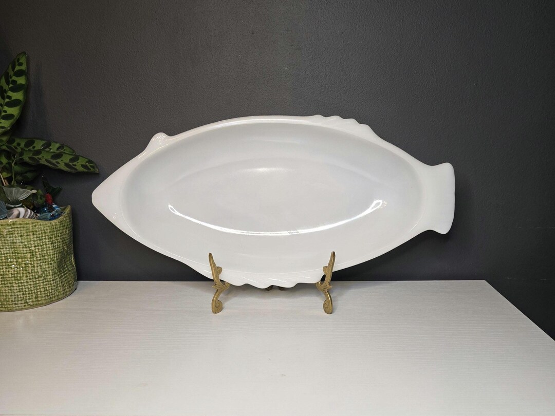 Large 18" White Milk Glass Mckee Glasbake Feast Fish Dish Platter MCM ...