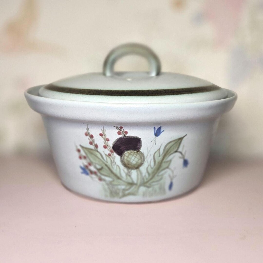 Vintage Thistleware by Buchan Stoneware 2 Qt Round Lidded Covered ...