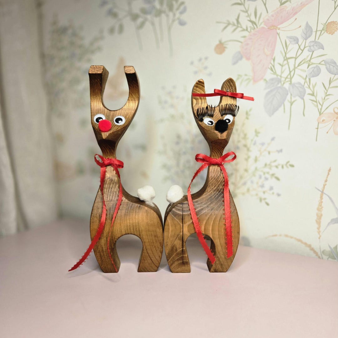 Vintage Wooden Reindeer Couple Décor – Rustic Holiday Deer Set With Red ...