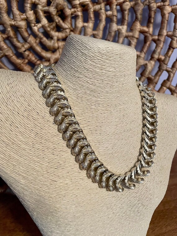 vintage gold metal feather - Gem