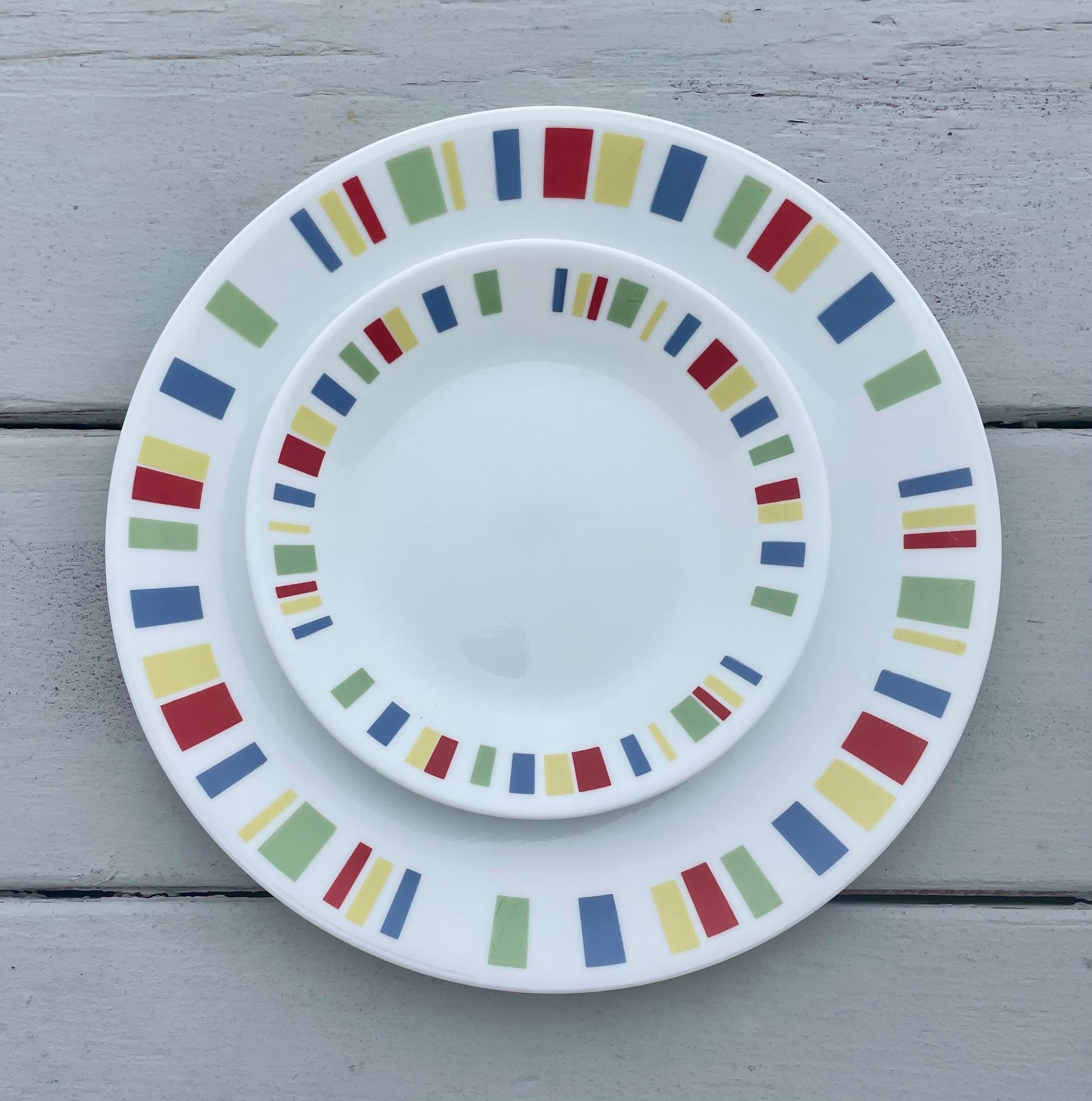 Vintage Corelle Memphis Pattern Dinner Plates and Salad Plates Each ...