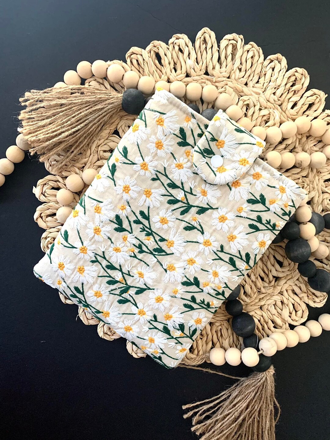 White Beige Daisy Embroidered Book Sleeve, Padded Kindle Sleeve ...