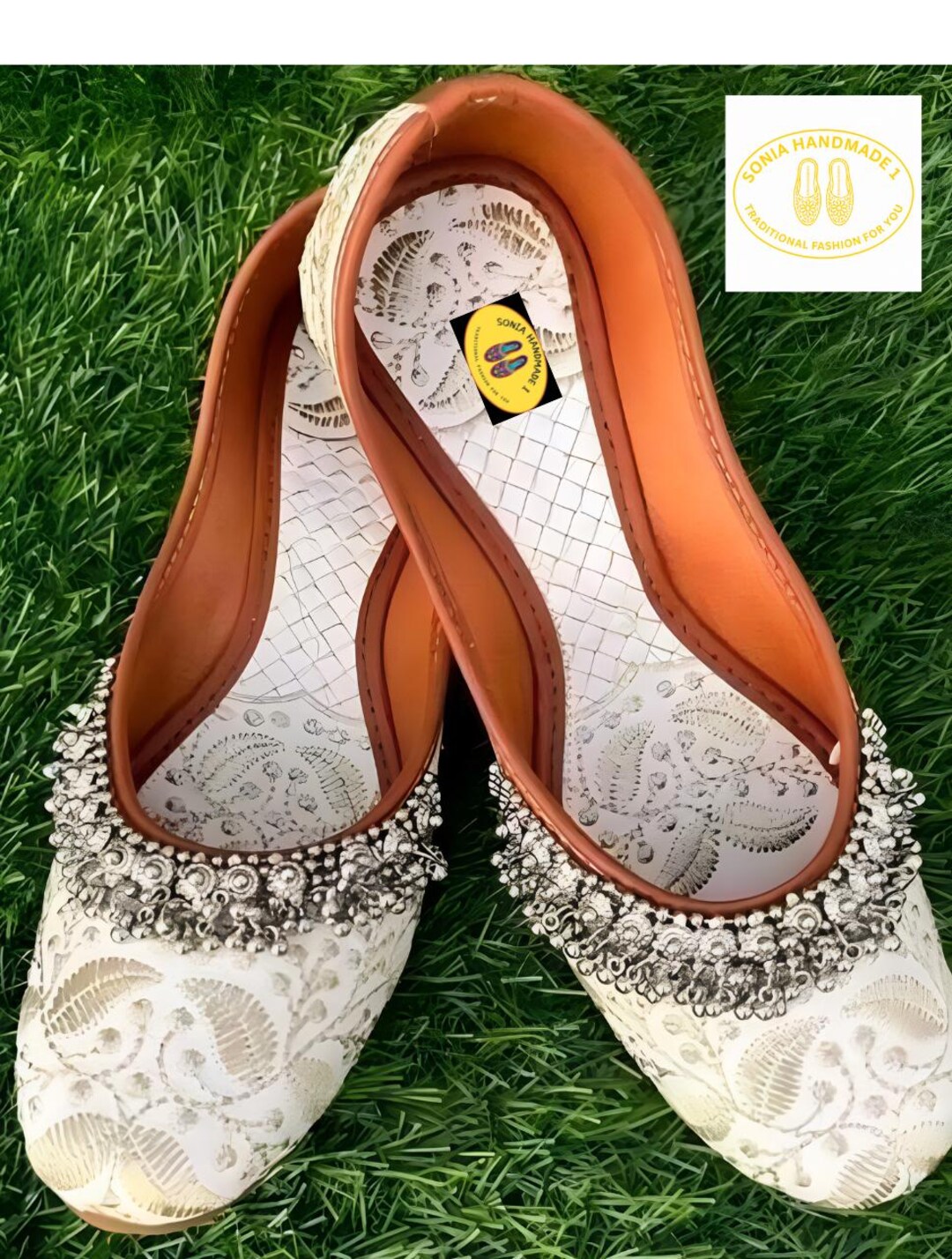 Buy Embroidered White Punjabi Jutti: Indian Slip-on Flats Online in ...