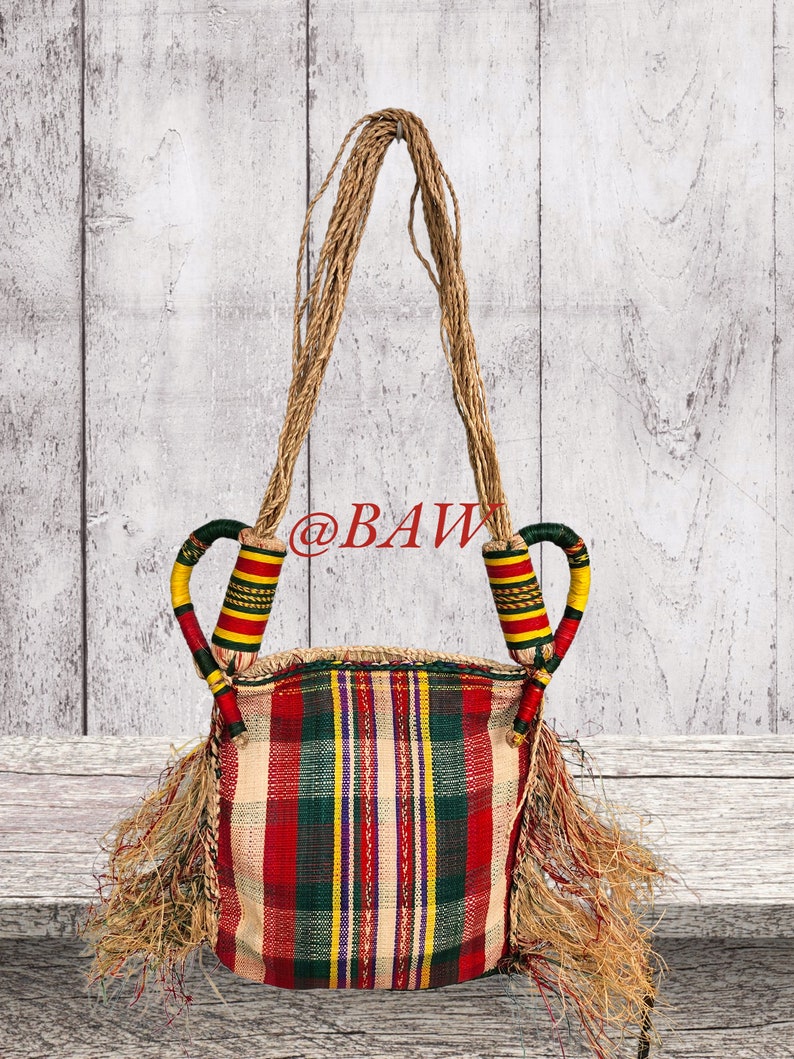 Bamenda Traditional Bags, Raffia Bags, Fringes Décor Raffia Bags ...