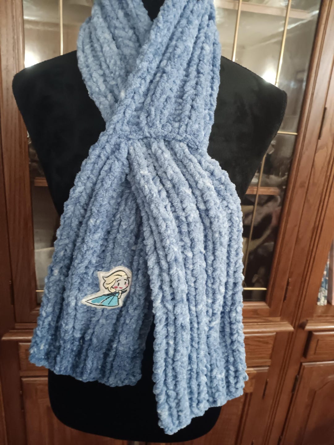 Frozen Fans - This Beautiful Blue Elsa Hand Knit Scarf Was Designed for ...