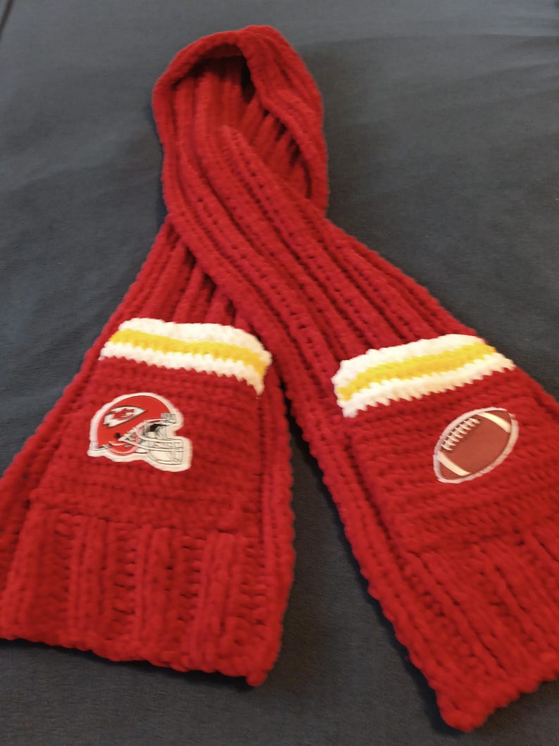 Kansas City Chiefs Fans This Hand Knit Scarf Was Designed for You It is ...
