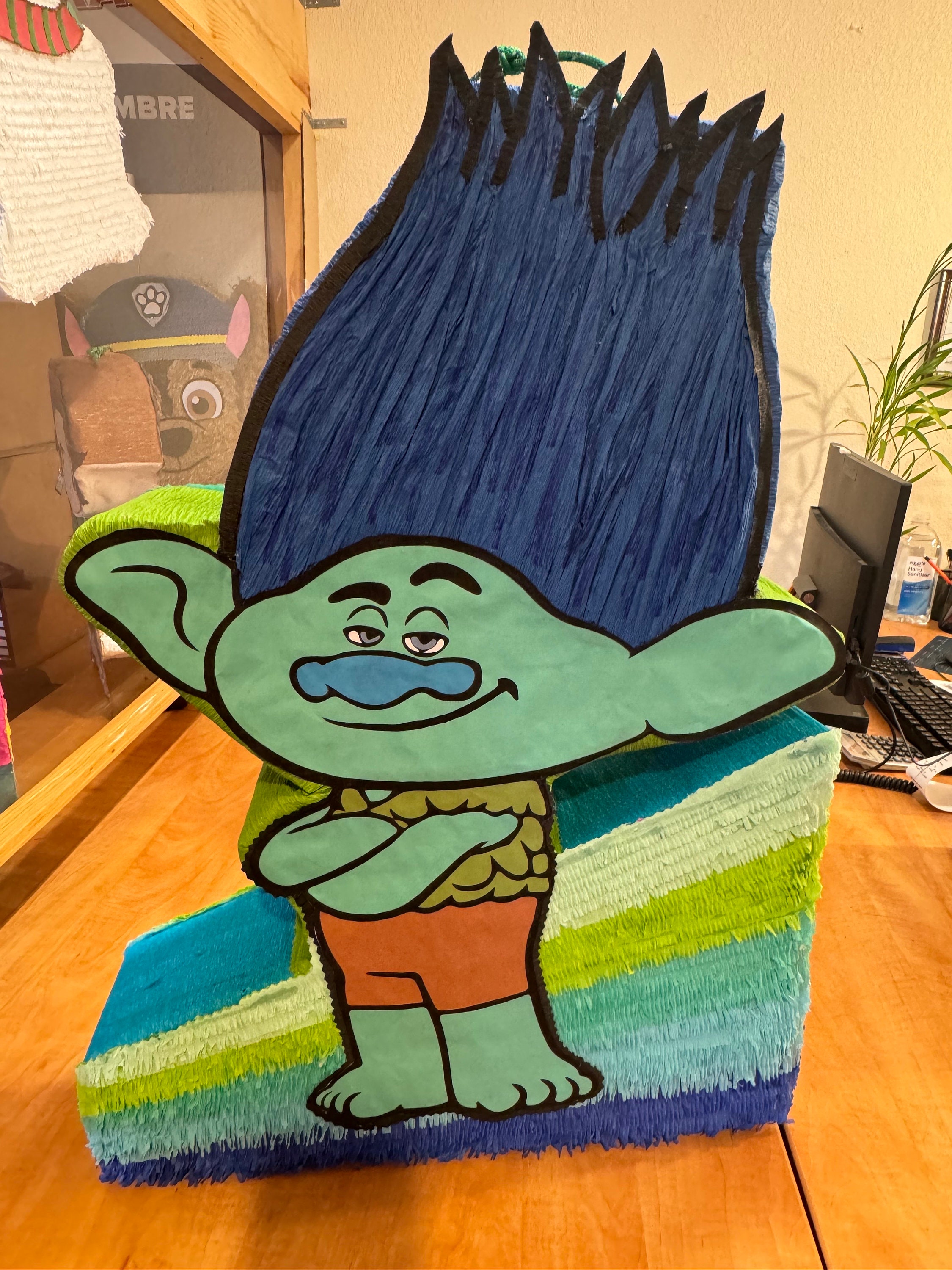 TROLLS PIÑATA - Etsy