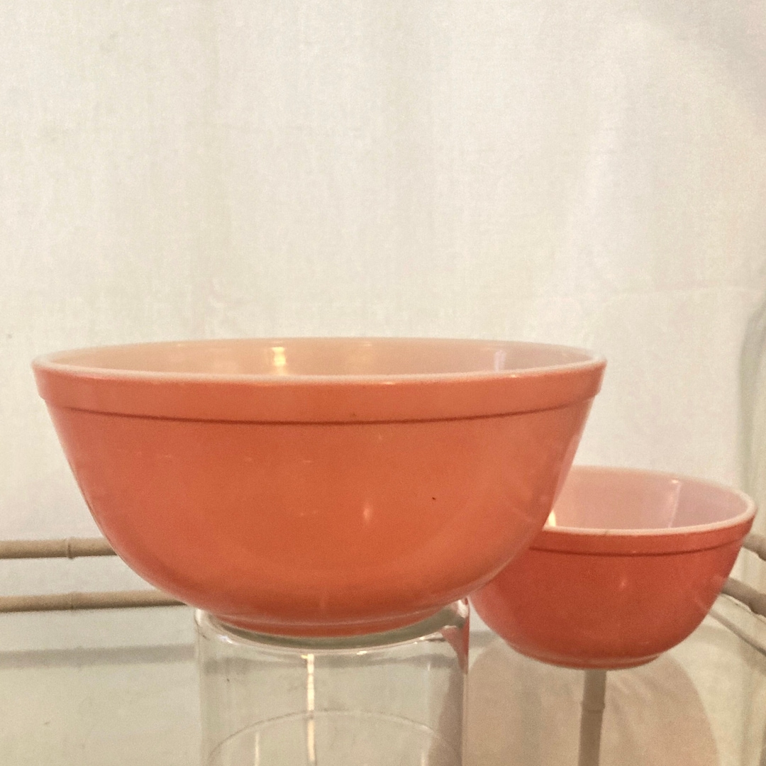 Vintage Pyrex Flamingo Pink Mixing/nesting Bowls Set/2 | 402 1.5 QT ...