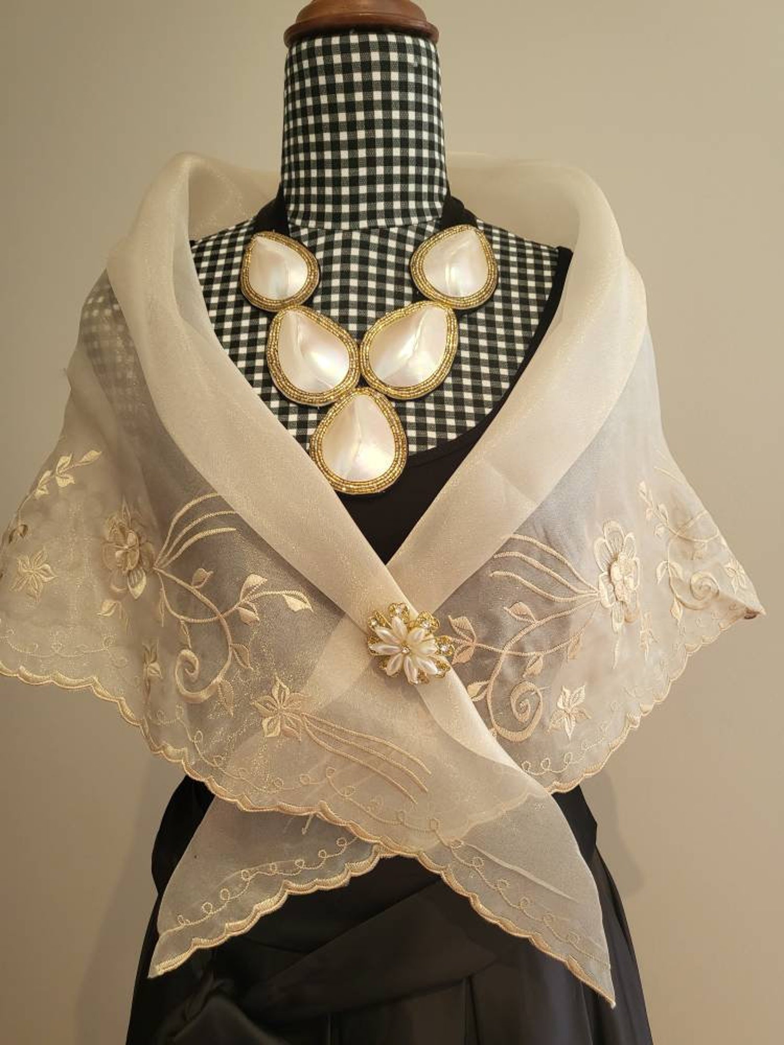 Filipiniana Amparo Panuelo embroidered. SA-PA-004 - Etsy