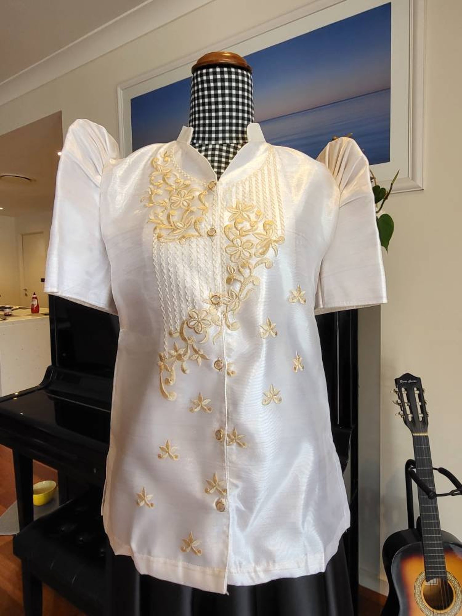 Embroidered Filipiniana Ladies Barong With Butterfly Shoulder(sa-bt-002 ...