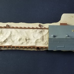 Pola HO Scale Sand Filling Station Kit #702 Built - Etsy