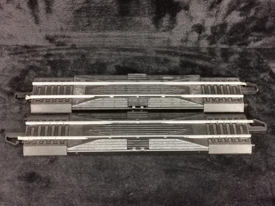 Vintage Bachmann HO Scale Black EZ Tracks 9" Straight Dual Terminal ...