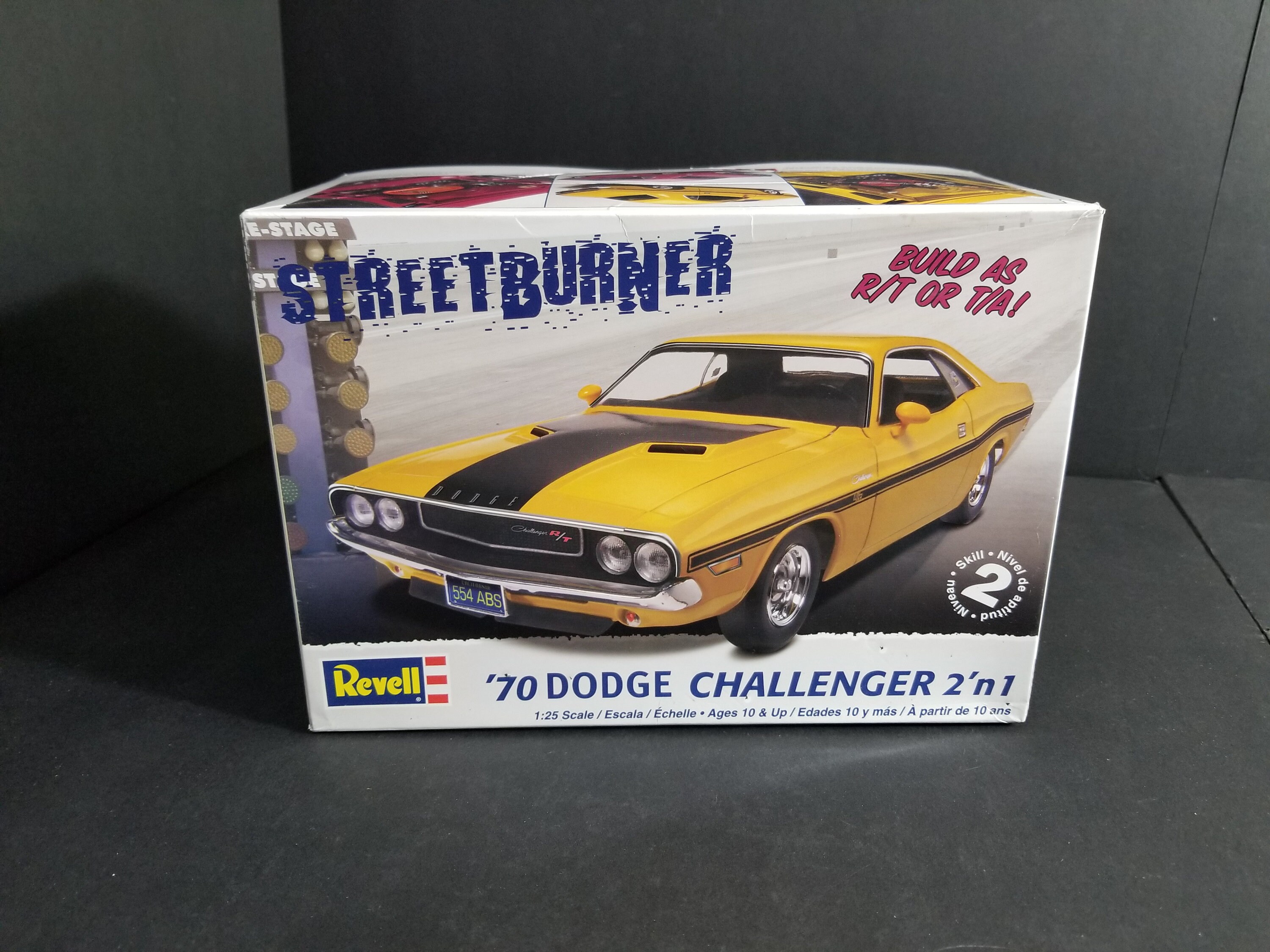 Level Model Kit 1970 Dodge Challenger T/A Streetburner