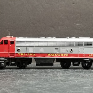 Tri-ang Railways OO/HO F3 Diesel Engine With Illuminated Light ...
