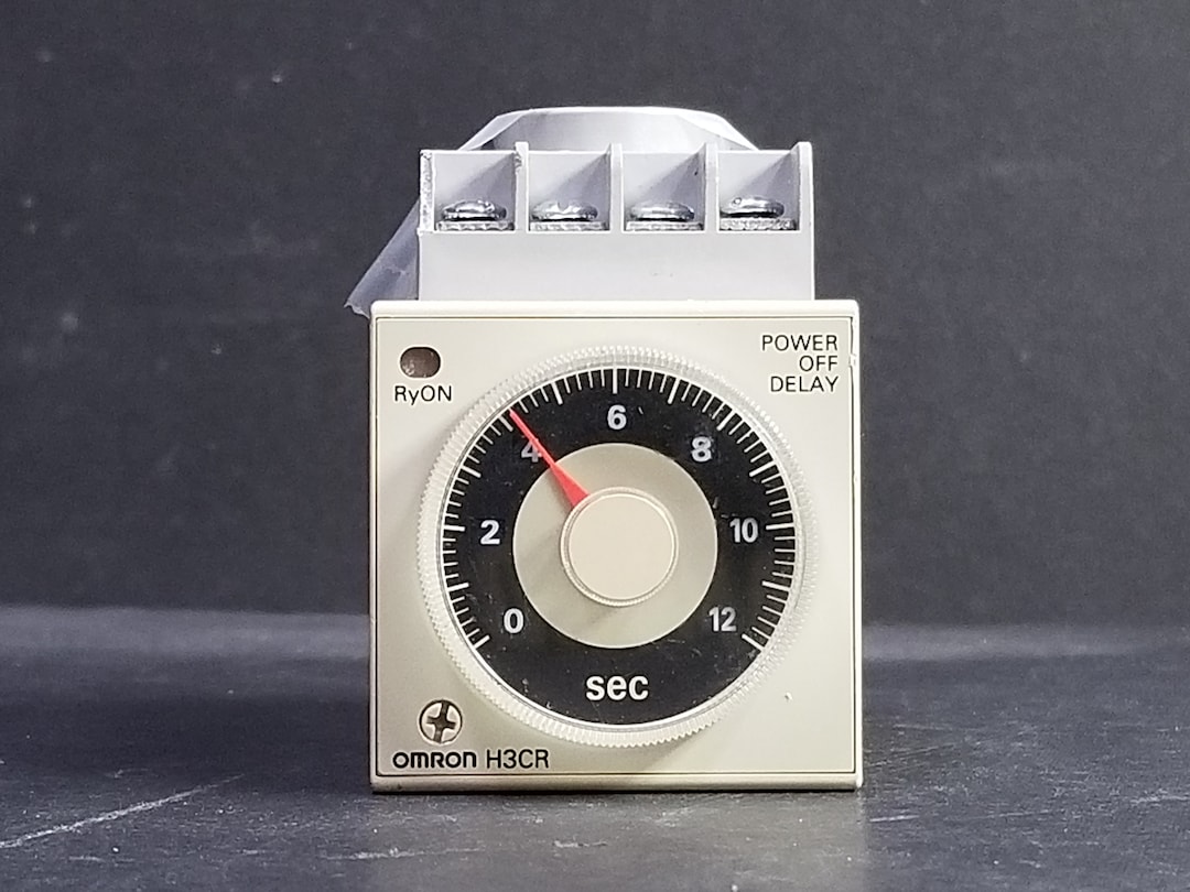 Omron Plc Twin Timer H3CR-F8 100-240V 1.2s-300h Time Relay PLC ...