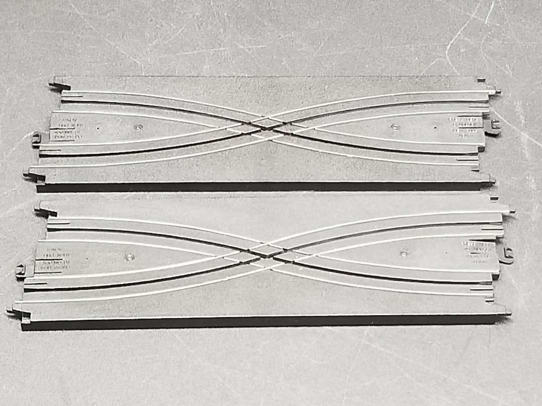 Aurora AFX HO Scale 2 Pieces Crossover Criss Cross 9'' Straight Track ...