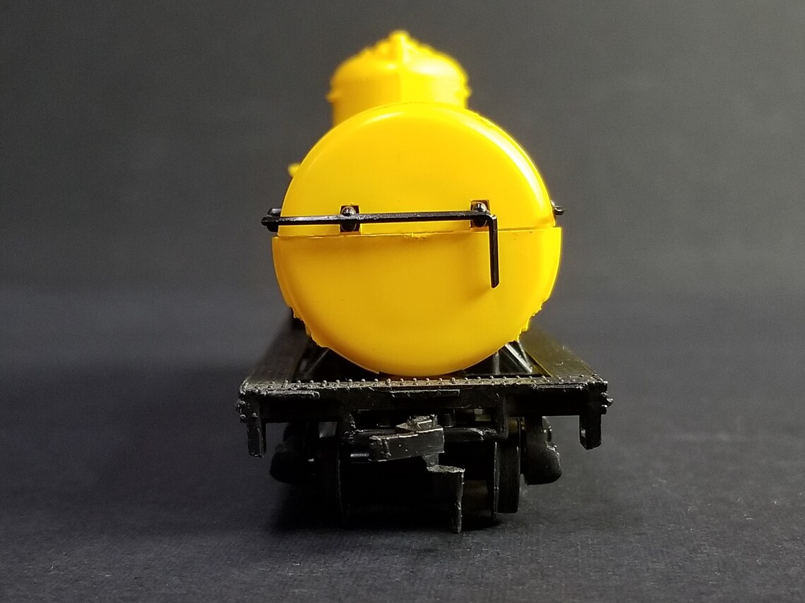 HO Scale Model Power Shell Single Dome Tank Car Accx 1105 - Etsy