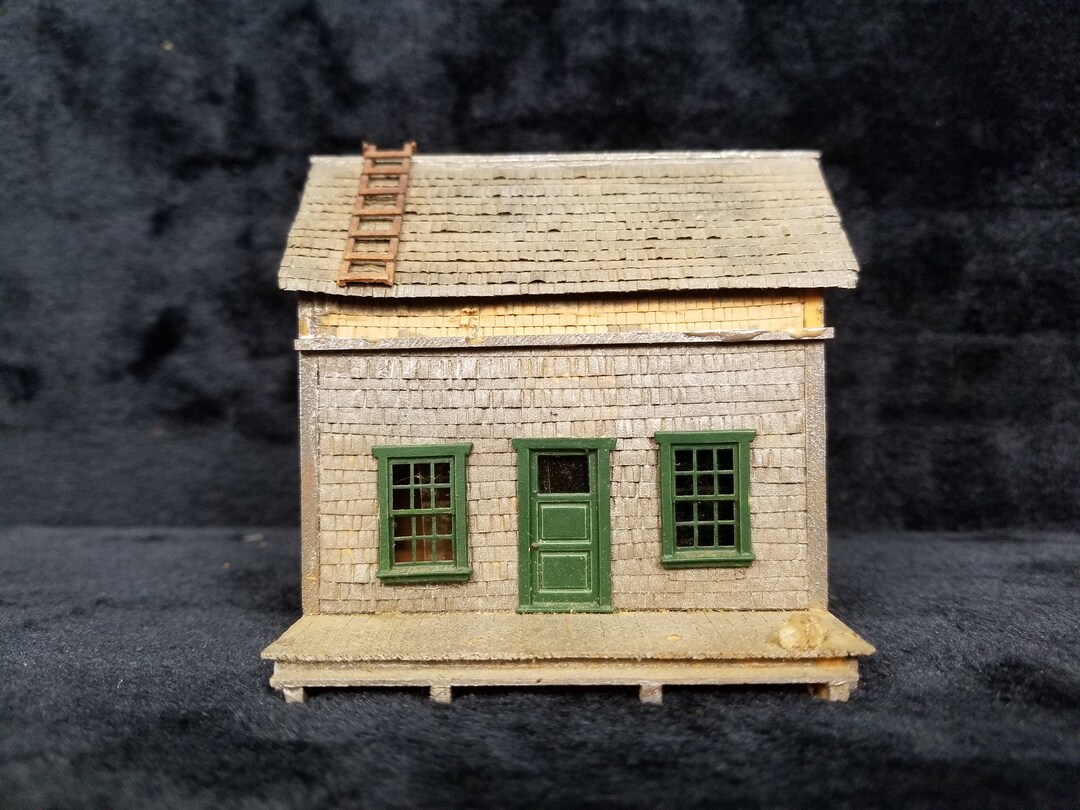Vintage HO Scale Wooden 2 Story House Assembled - Etsy