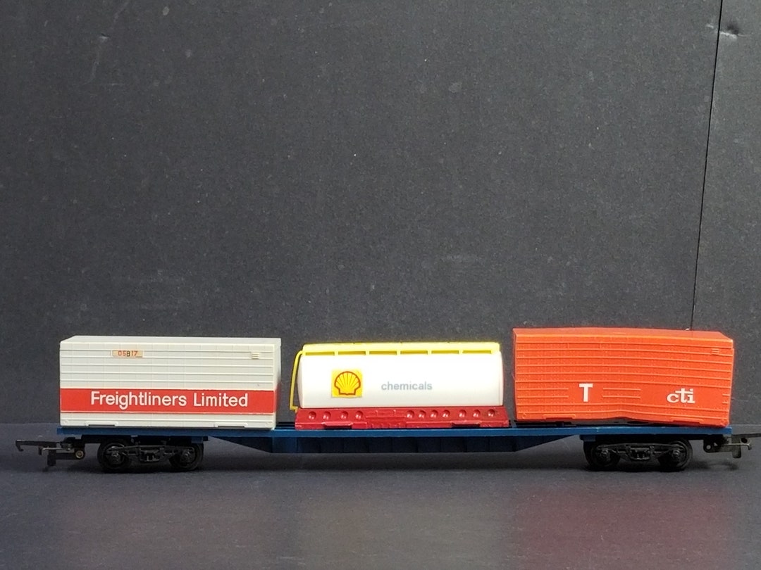 Tri-ang OO/HO Container Freight Car With 3 Chemical/freightliners ...