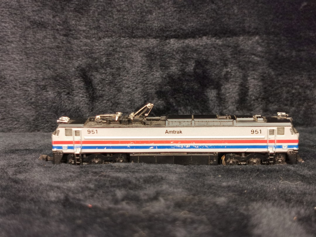 Vintage Bachmann N Scale GE E60 Electric Locomotive Amtrak 951 Silver ...