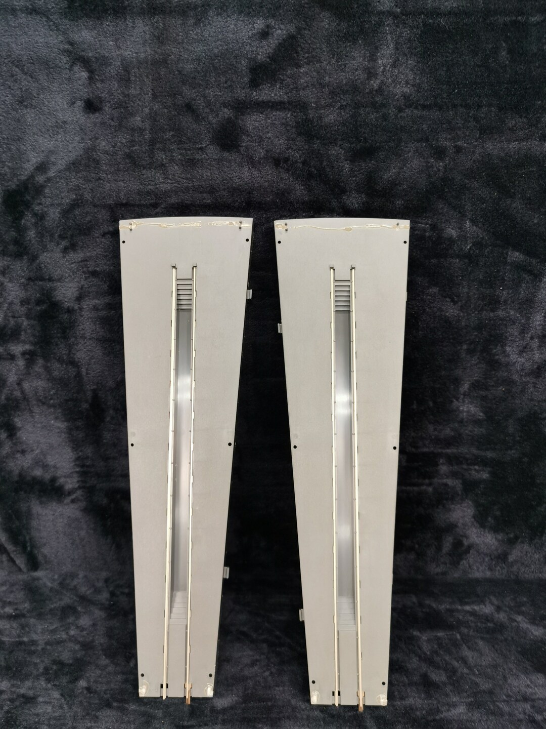 Vintage HO Scale Jouef 2-way Garage With Pits for Turntable Bridge ...