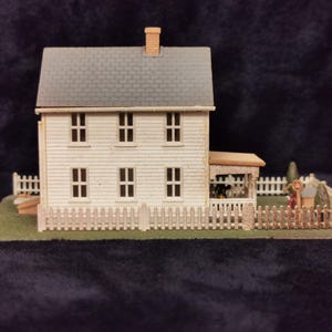Vintage N Scale Railway Unbranded 2 Story Country Farm House Building ...