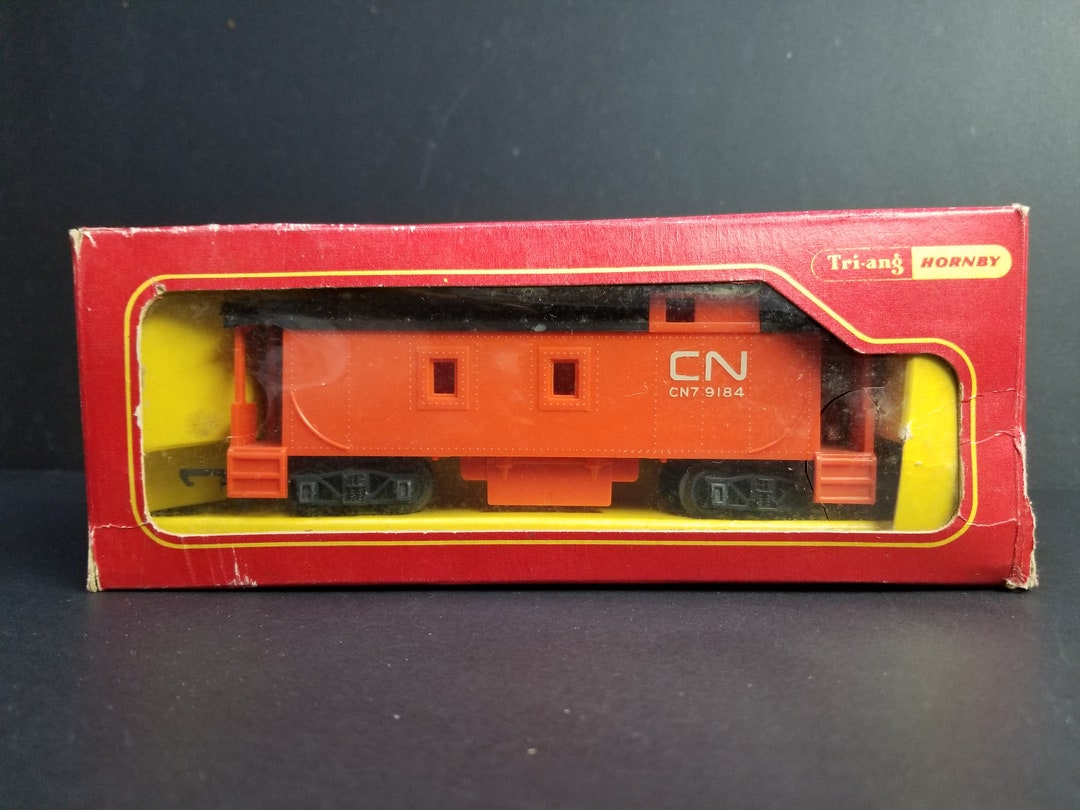 Vintage Tri-ang OO Scale Canadian National Caboose R 115 (broken Part ...