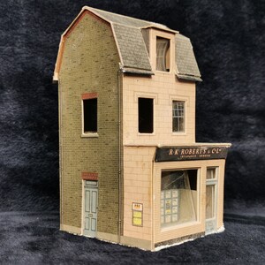 Vintage Unbranded HO Scale R.K Roberts Insurance Brokers Cardboard ...