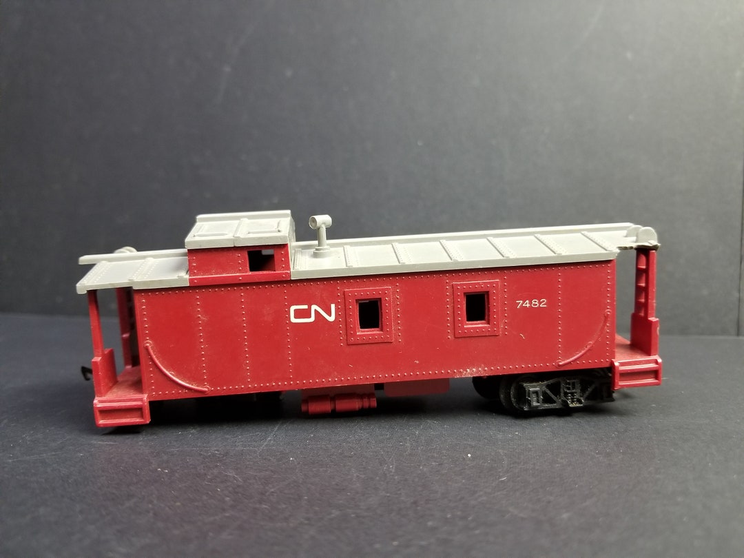 Vintage Tri-ang HO/OO Scale CN Canadian National Red Caboose R 115 (for ...