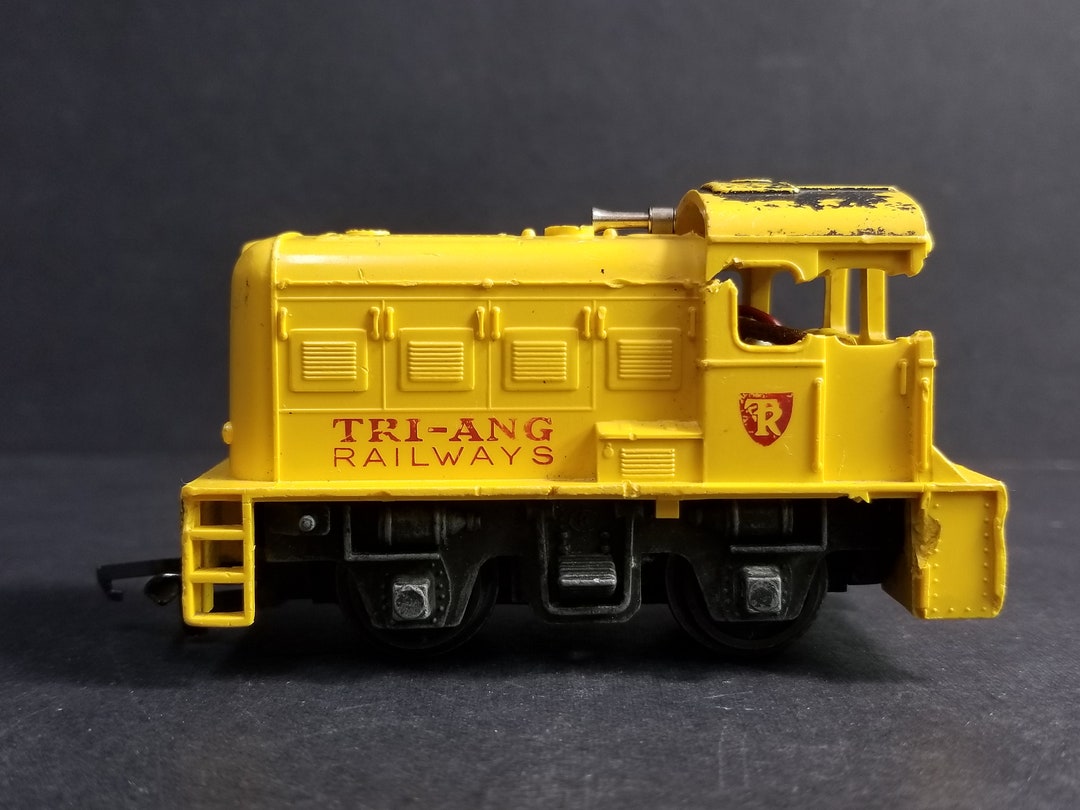 Tri-ang Railways R 253 0-4-0 Diesel Shunter TR 20071 - for Parts, No ...