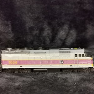 Vintage Mehano N Scale EMD F40PH Diesel Locomotive Mbta "the T" 1004 Silver and Purple Needs ...