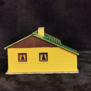 Vintage Heljan HO Scale Model Railroading Tract House Kit Built Up ...
