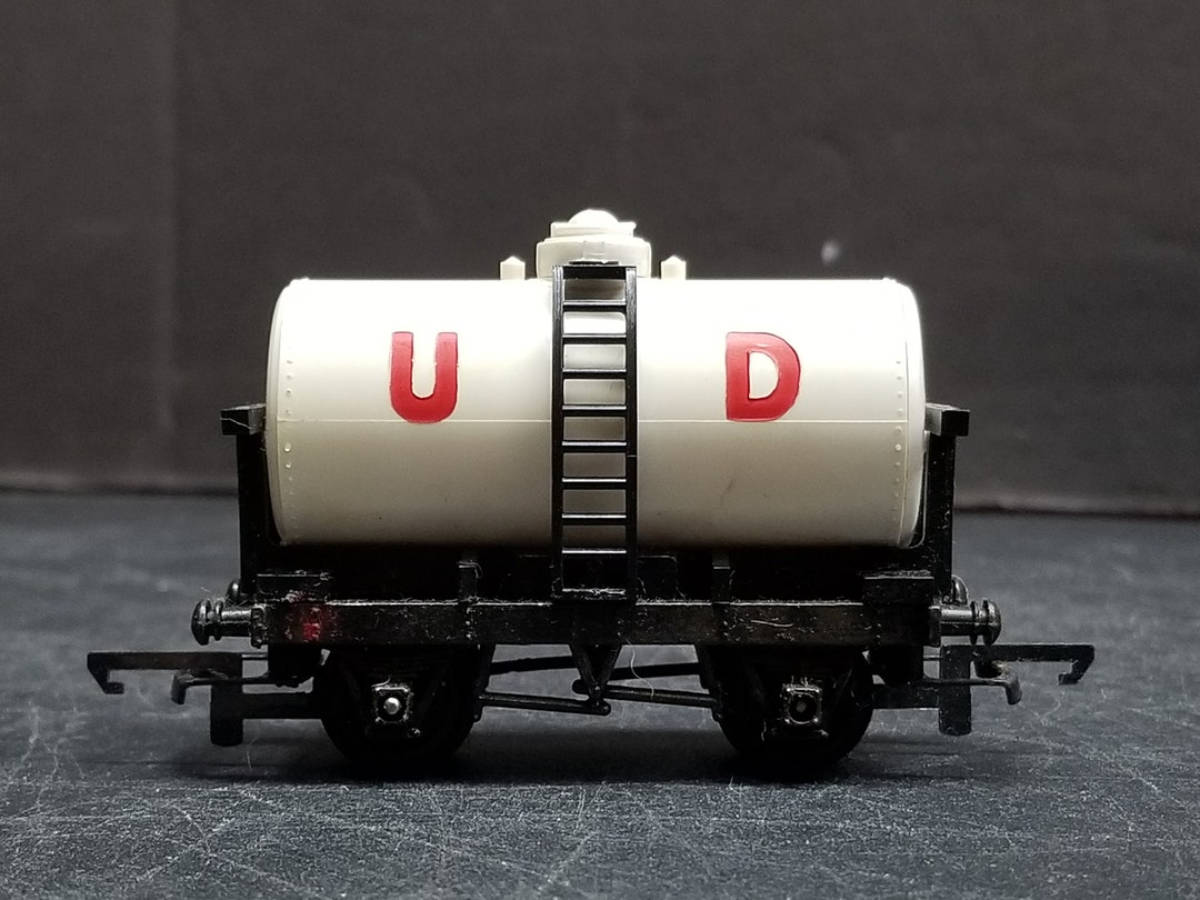 Vintage Tri-ang R 15 OO United Dairies Milk Tank Car - Etsy