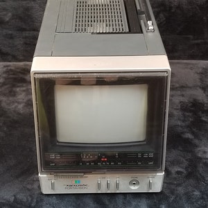 Vintage Realistic Portavision Color TV Model No 16-107 5in Screen for ...
