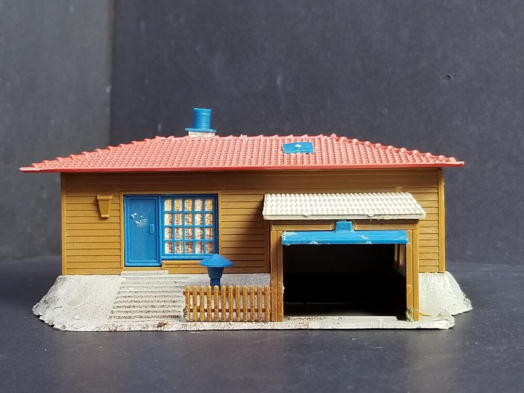 Pola Quick HO Scale Ranch House Attached Garage Built - Etsy