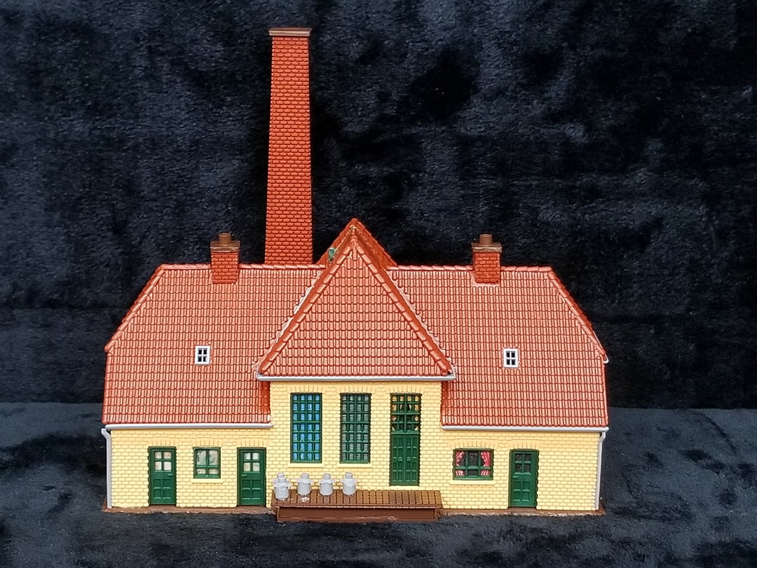 Vintage Heljan HO Scale Dairy Building With Chimney - Etsy