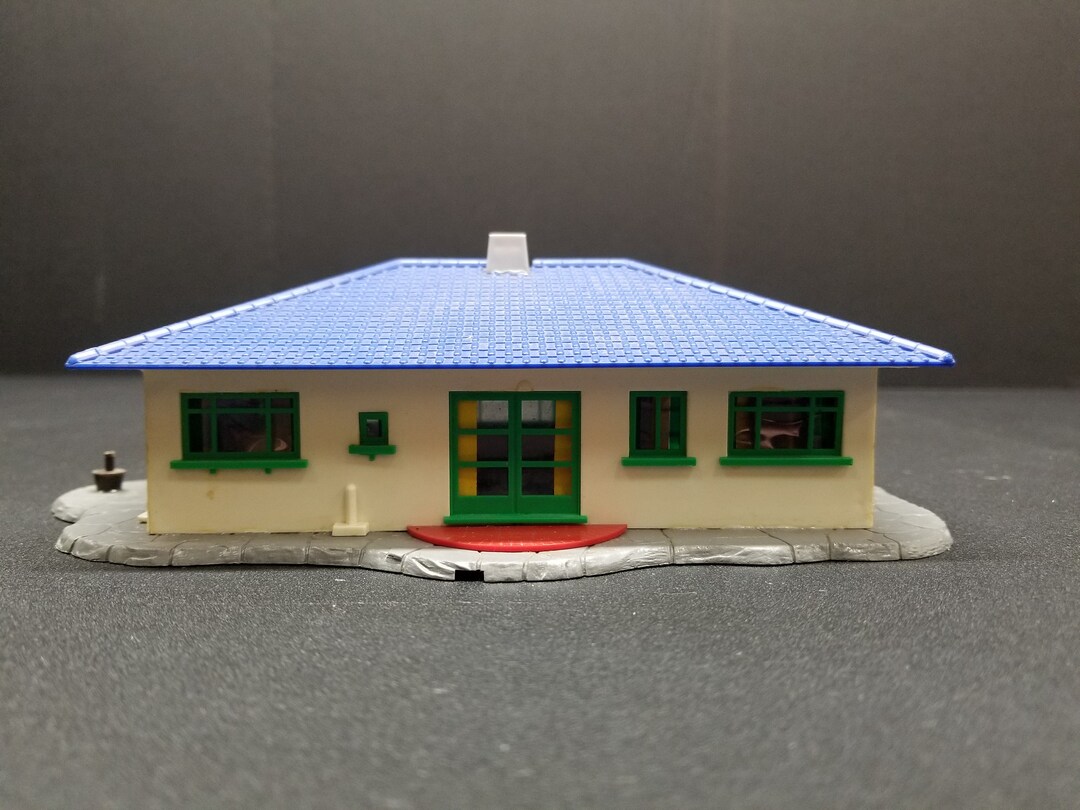 HO Scale Beige Bungalow With a Blue Roof and Open Garage - Etsy