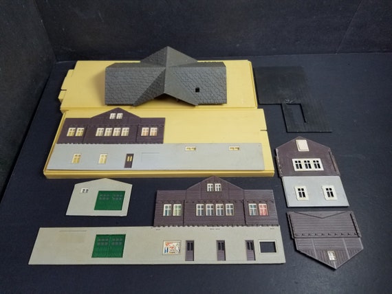 Pola HO Scale Plastic Terminal Station Fully Assembled - Etsy
